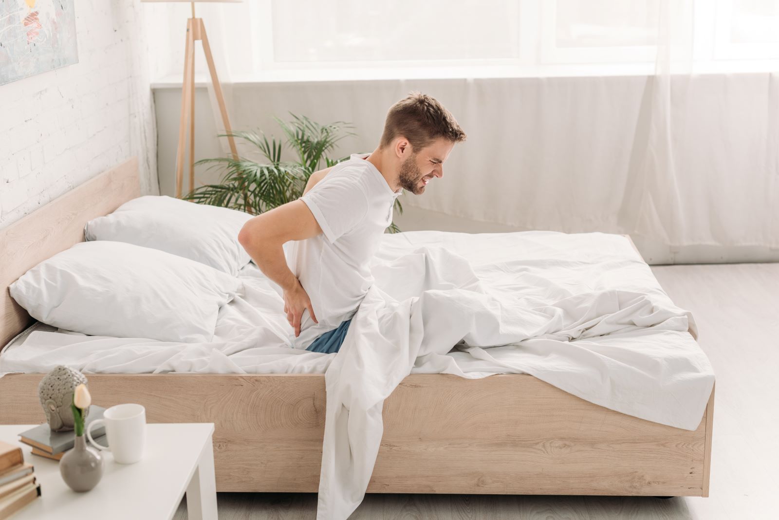 Mal de dos : faut-il un matelas dur ou mou