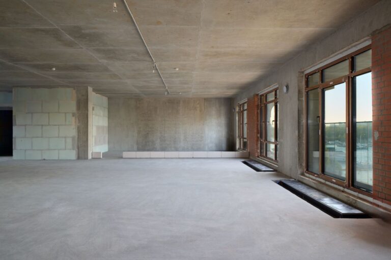 Isolation dalle terre-plein RT 2020 : matériaux, épaisseur, technique